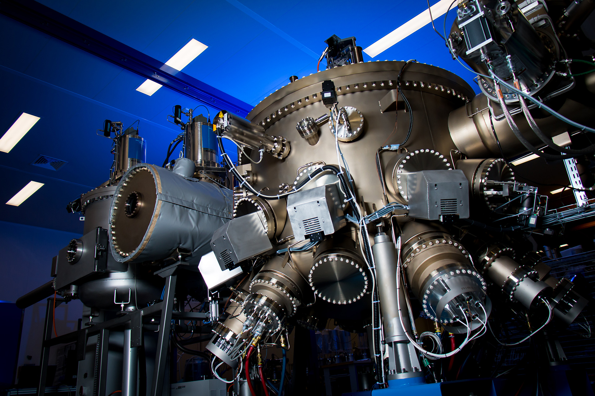 Discover the new RIBER MBE 8000 ! - Riber, Molecular Beam Epitaxy ...